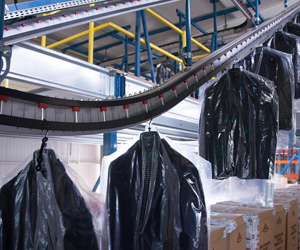 The warehouse system for storing men's clothing | WDX